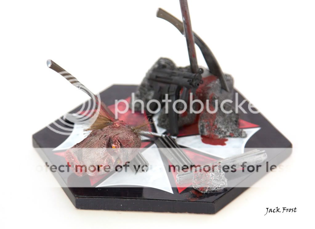 Hot Toys custom figure bases - Statue Forum