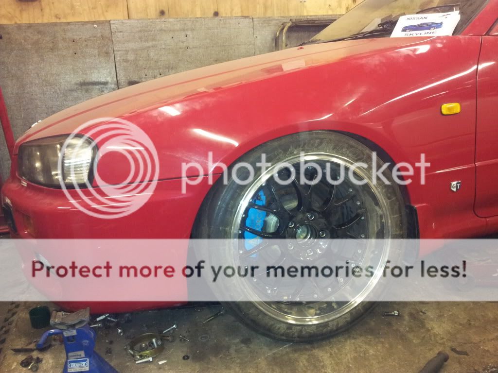 Nissan R34 4 door rolling shell, (caged, bushed,coilovers ect ect ...