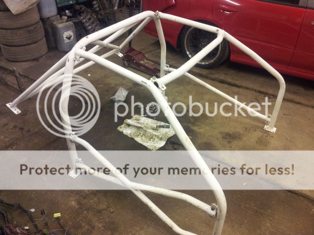 R32 BDC roll cage | Driftworks Forum